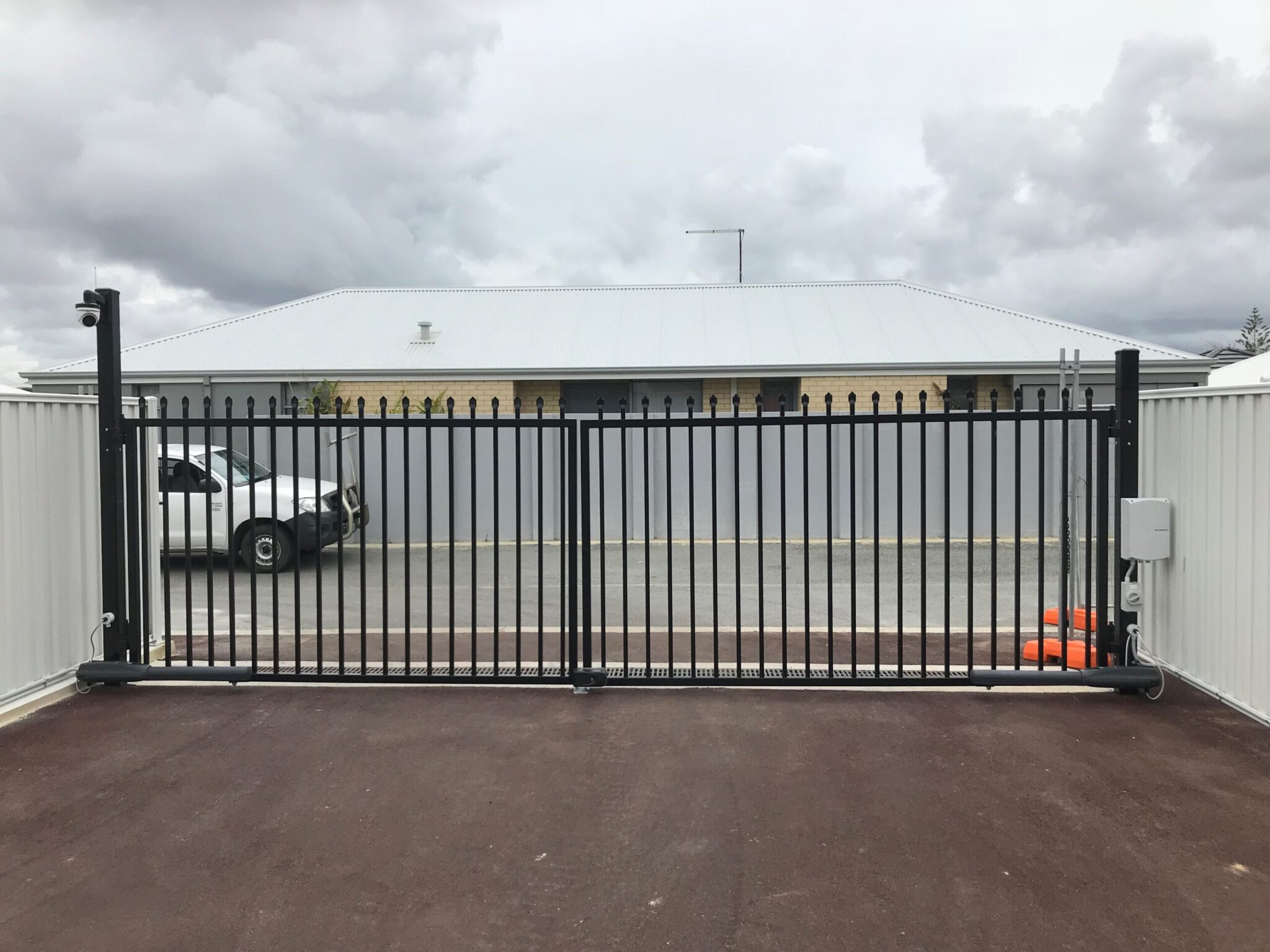 Project Palisade Swing Gate - IBolt Fencing